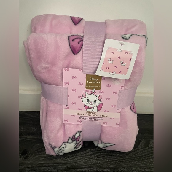 Disney | Bedding | Nwt Disney Marie Throw | Poshmark